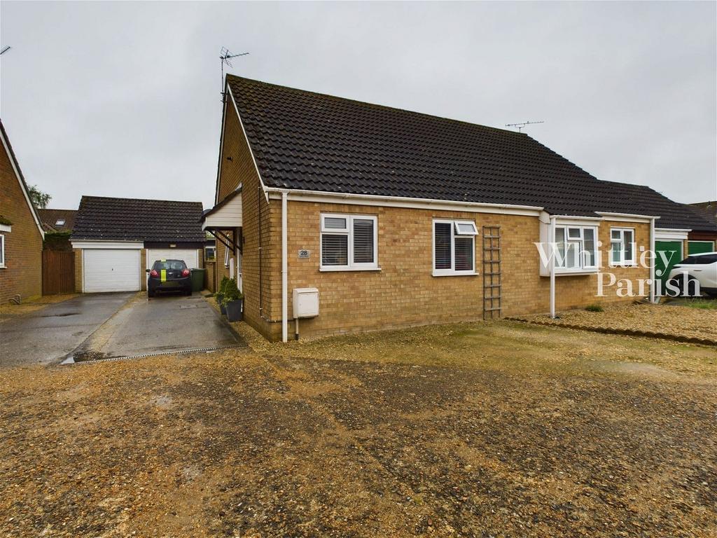 Garlondes, Norwich NR16 2 bed semi-detached bungalow for sale - £230,000