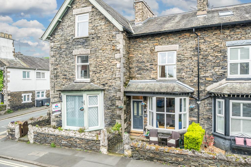 Nutkin Cottage, 13 Oak Street... 3 bed terraced house - £425,000
