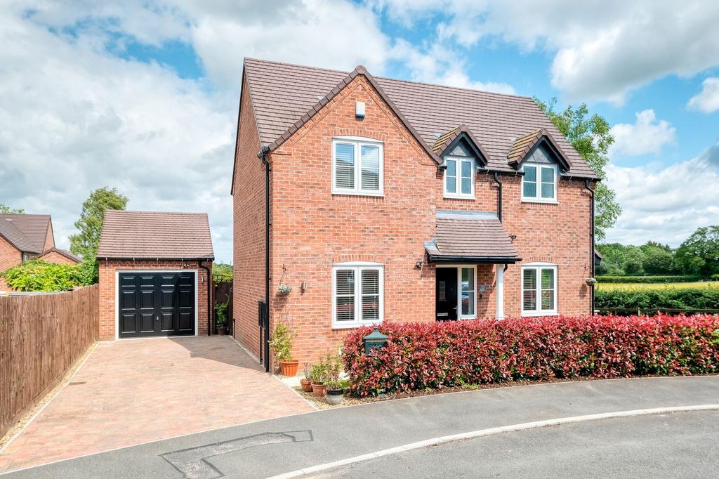 Churchfield Meadow, Alfrick... 3 bed detached house - £380,000