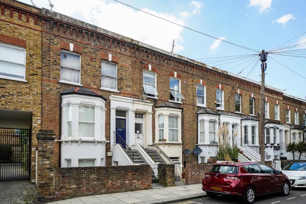 Bravington Road, London 1 bed apartment for sale - £350,000