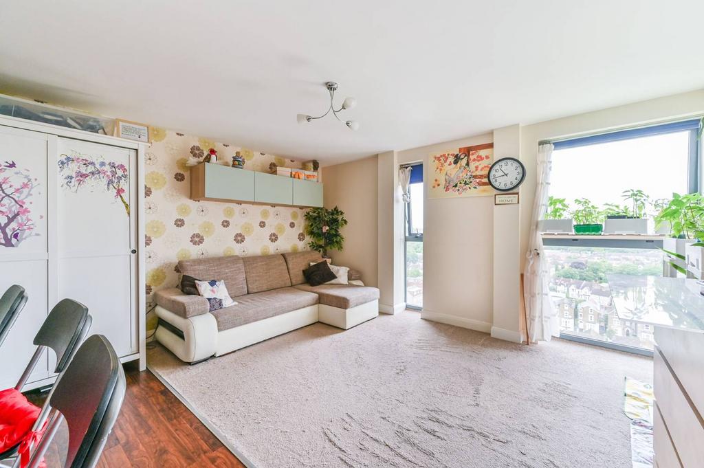 City House, Croydon, CR0 1 bed flat - £210,000