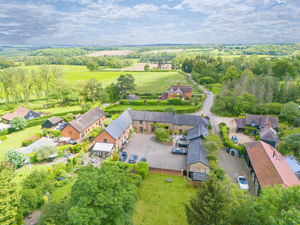 Copped Hall, Epping 5 bed barn conversion for sale - £1,400,000
