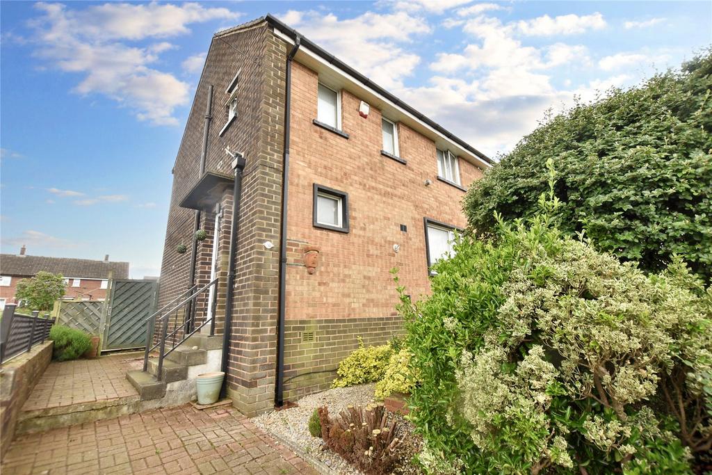 Springfield Mount, Horsforth, Leeds... 3 bed semi-detached house - £264,950