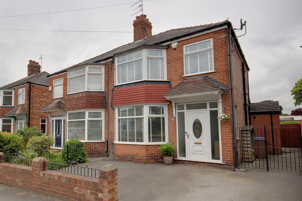 Hallgate, Cottingham 3 bed semi-detached house - £285,000