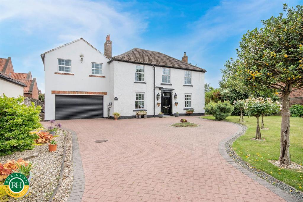 Wroot Road, Finningley, Doncaster 5 bed detached house - £759,000