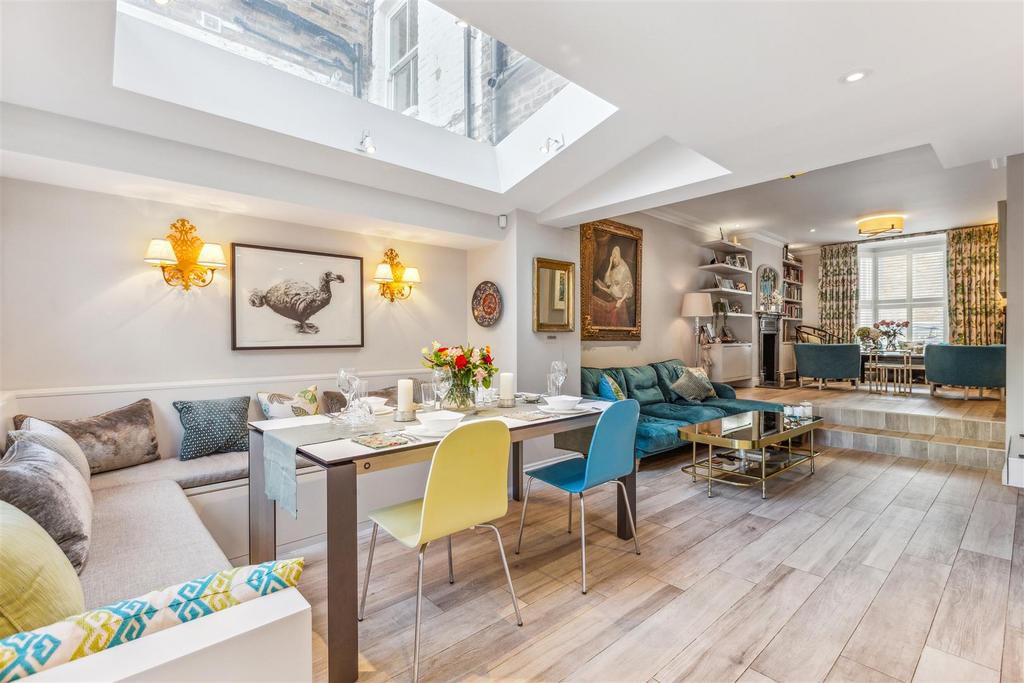 Glebe Street, London, W4 4 bed terraced house - £1,950,000