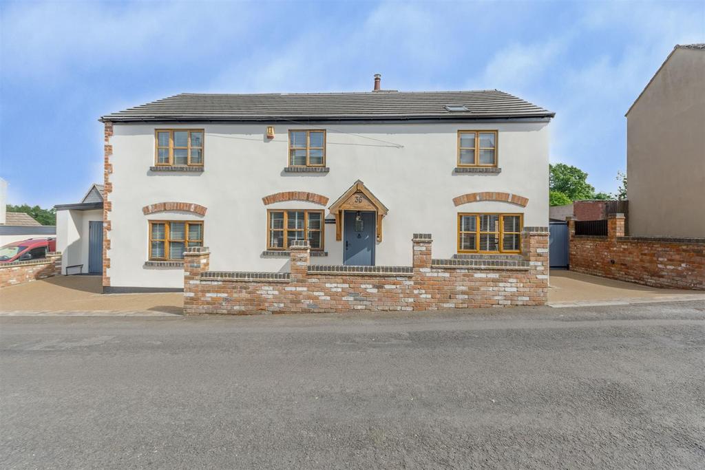 Lee Lane, Heanor DE75 4 bed detached house - £595,000