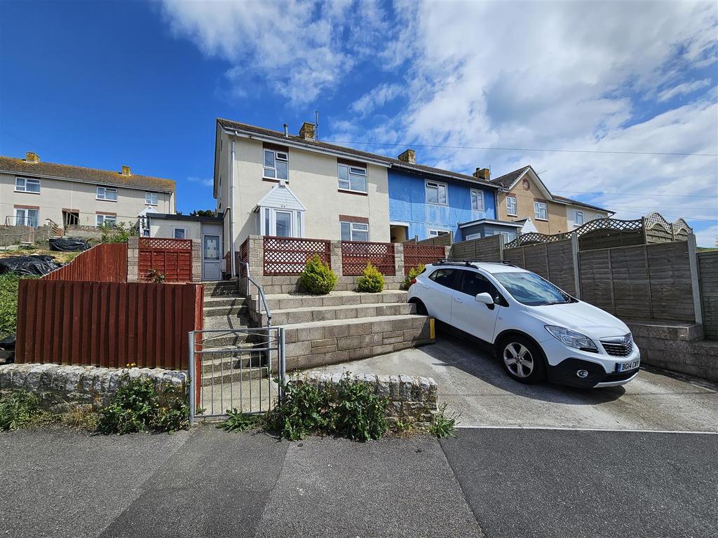 Verne Common Road, Portland 3 bed end of terrace house - £170,000