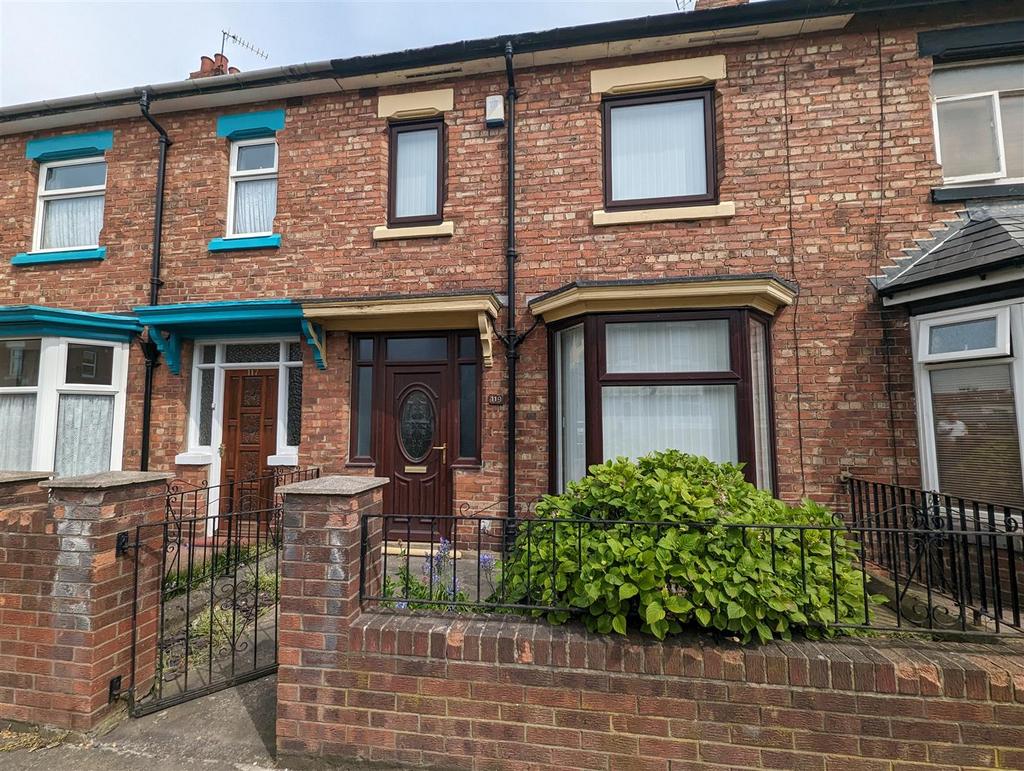Neasham Road, Darlington 3 bed terraced house for sale - £85,000