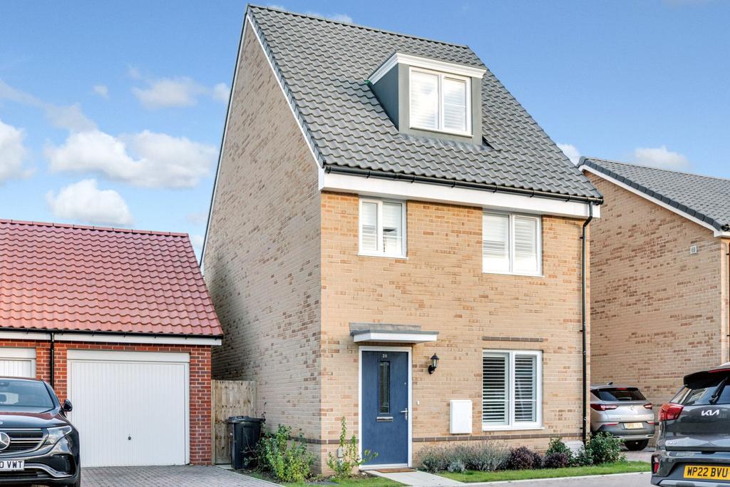 Minnow Lane, Great Wakering SS3 4 bed detached house - £450,000