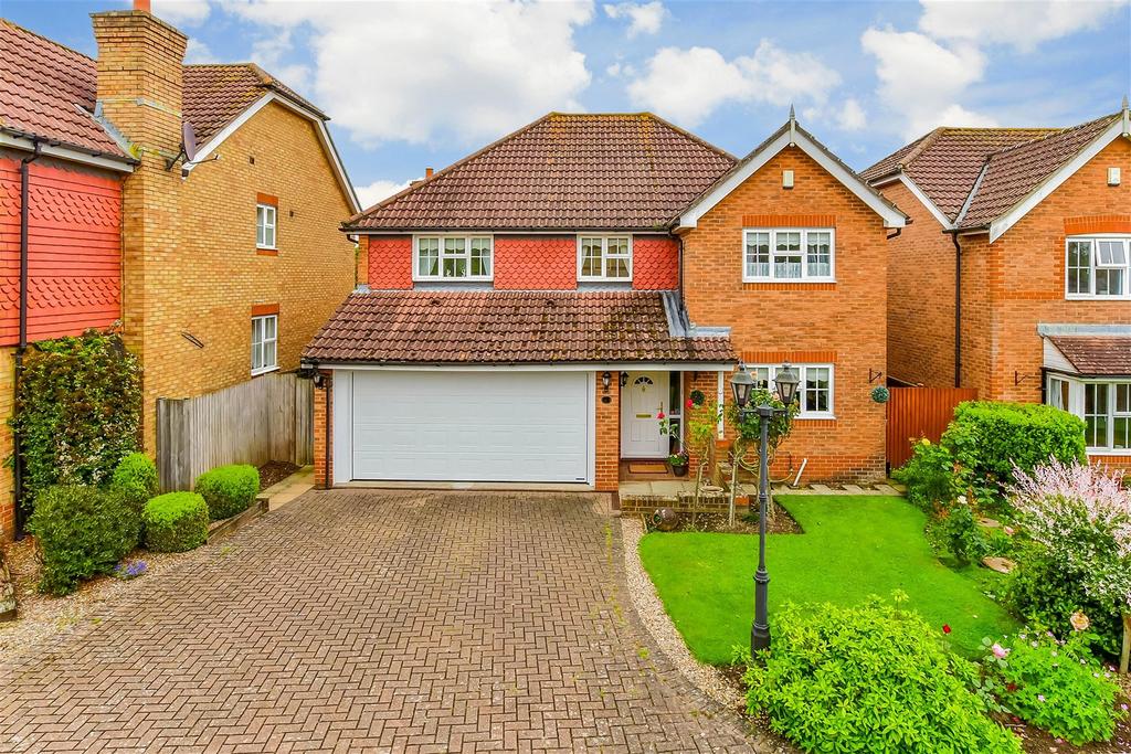 Lancaster Close, Hamstreet, Ashford... 5 bed detached house for sale ...