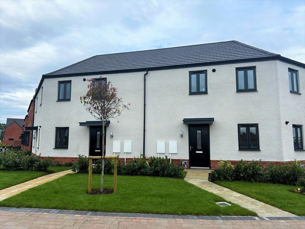 Singleton Drive, Bingham, NG13 2 bed flat - £875 pcm (£202 pw)