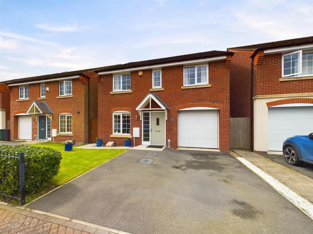 Bradstone Drive, Nottingham NG3 4 bed detached house - £400,000