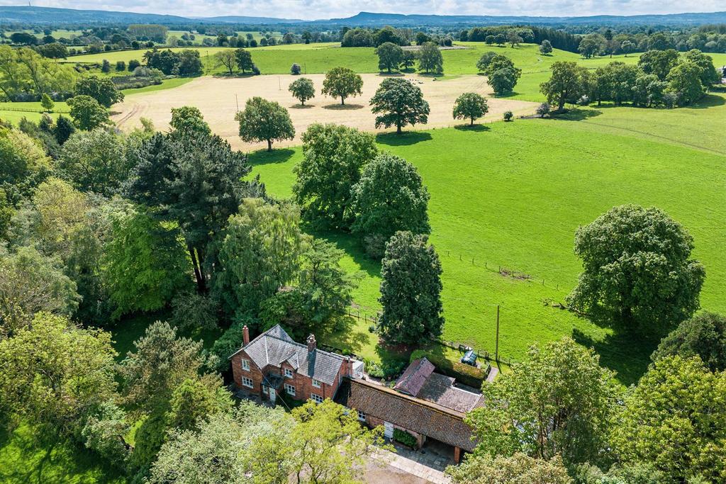 Salters Lane, Siddington 3 bed farm house for sale - £995,000