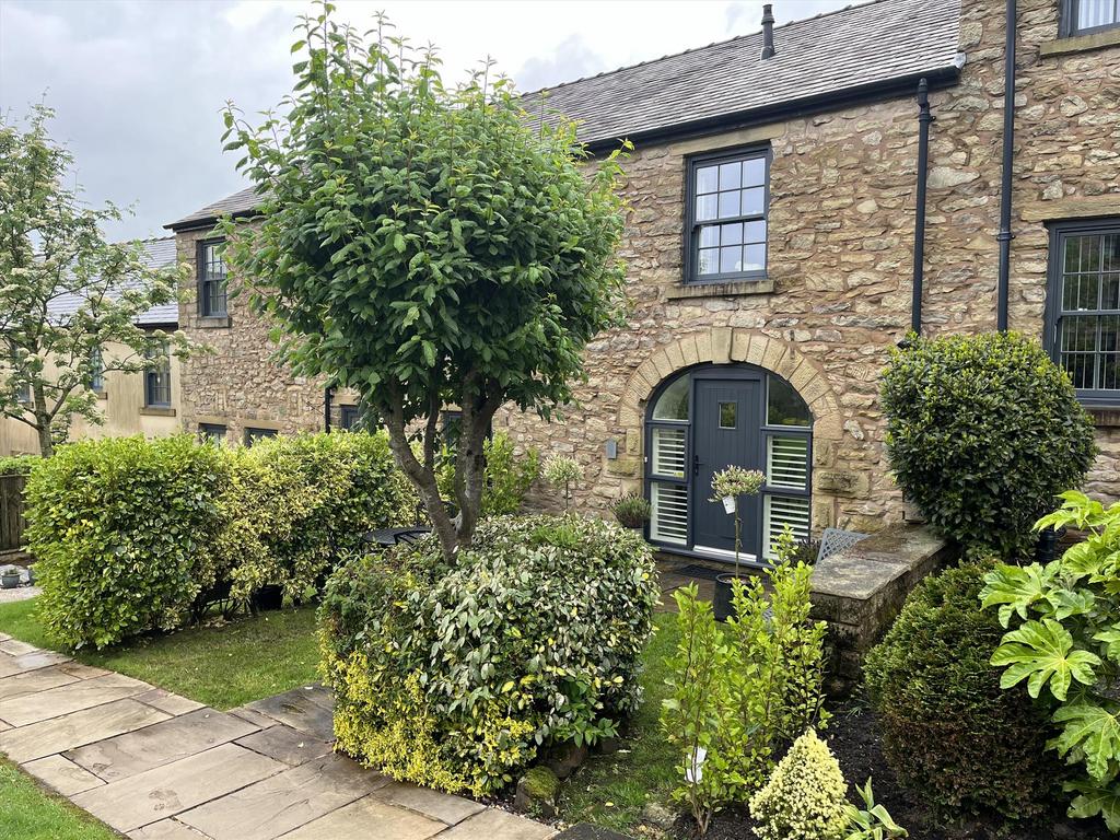 Howarth Court, Bolton BL6 3 bed house for sale - £230,000