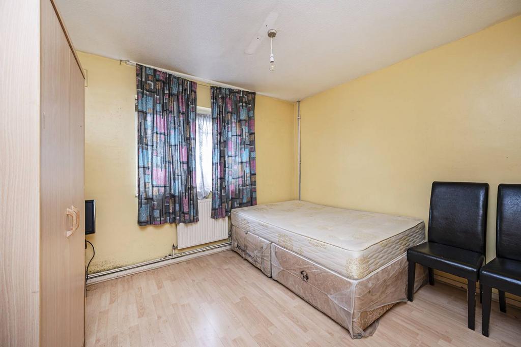 Overbury Street, Clapton, London, E5 3 bed terraced house - £550,000