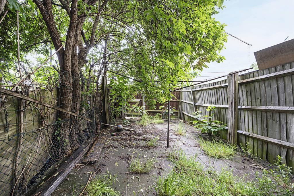 Overbury Street, Clapton, London, E5 3 bed terraced house - £550,000