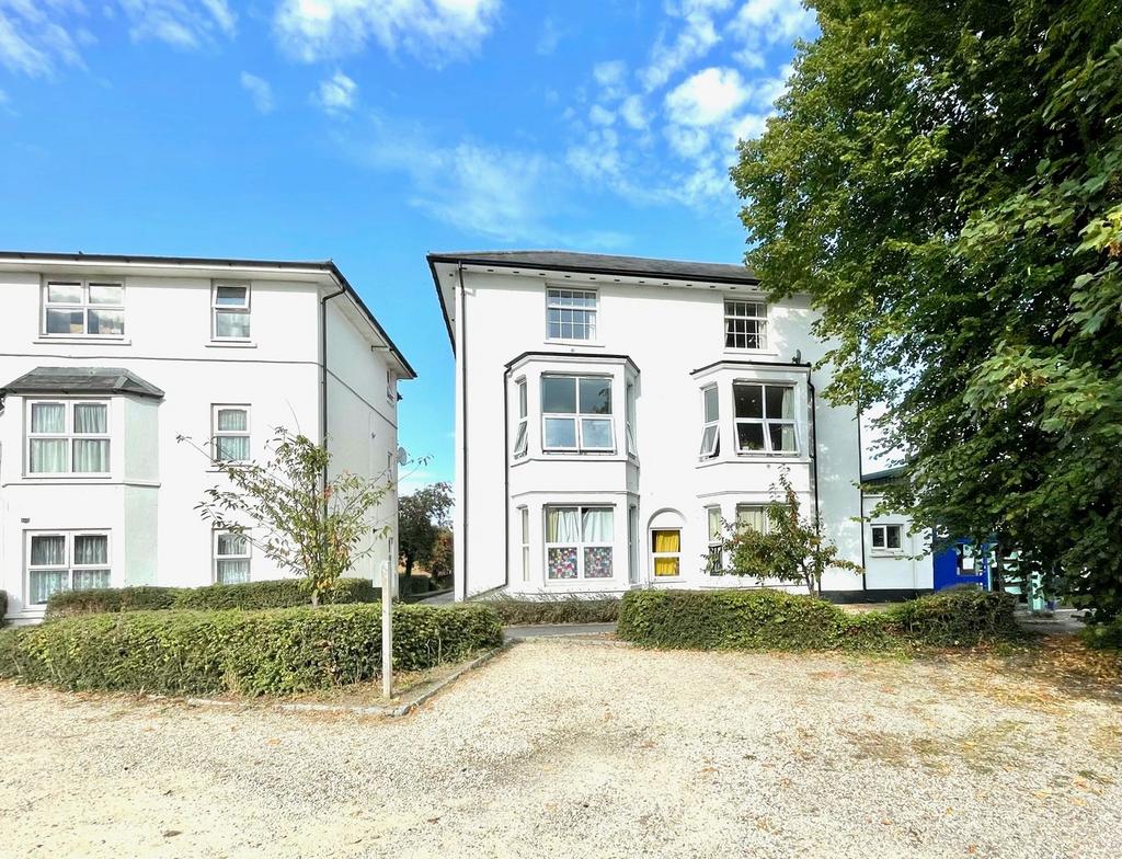White Hart Walk, Faringdon, SN7 1 bed apartment - £950 pcm (£219 pw)