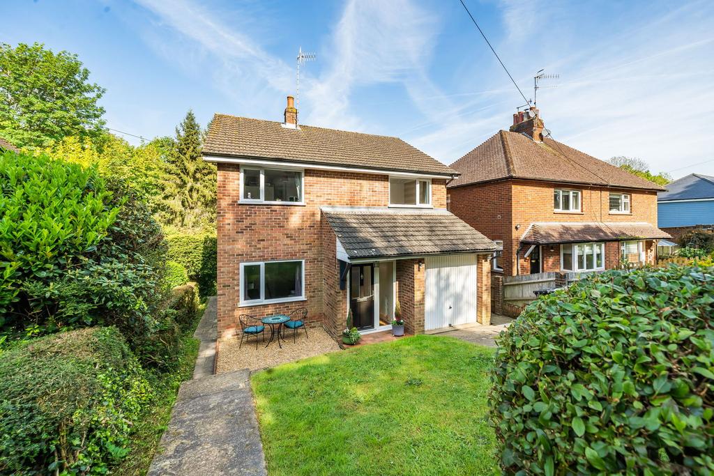 Lower Green Road, Rusthall 4 bed detached house - £575,000