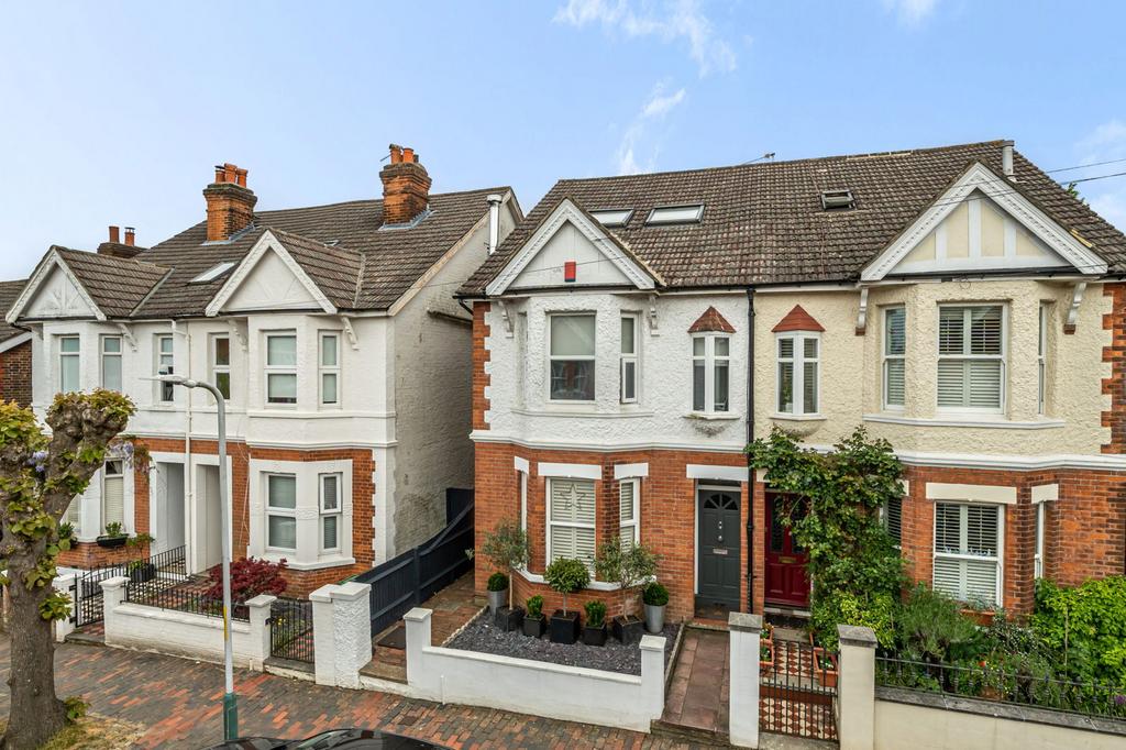 Manor Road, Rusthall, Tunbridge Wells 4 bed semi-detached house - £750,000