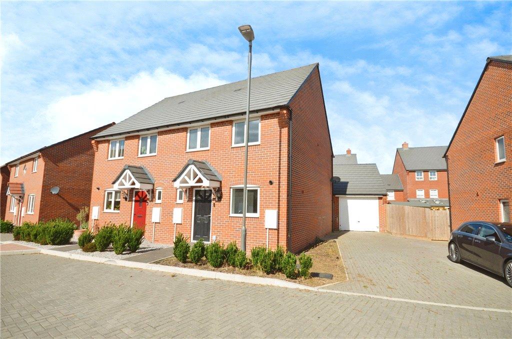 Berkhamsted Way, Aylesbury HP22 3 bed semi-detached house - £370,000