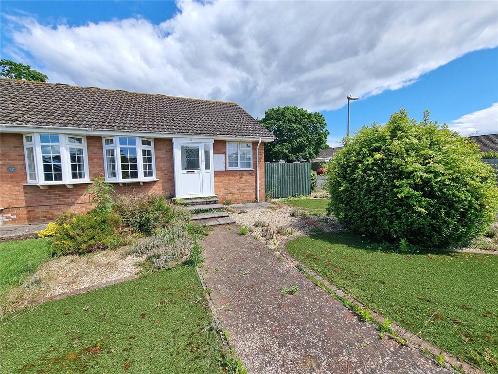 Oak Road, New Milton, Hampshire, BH25 2 bed bungalow - £270,000