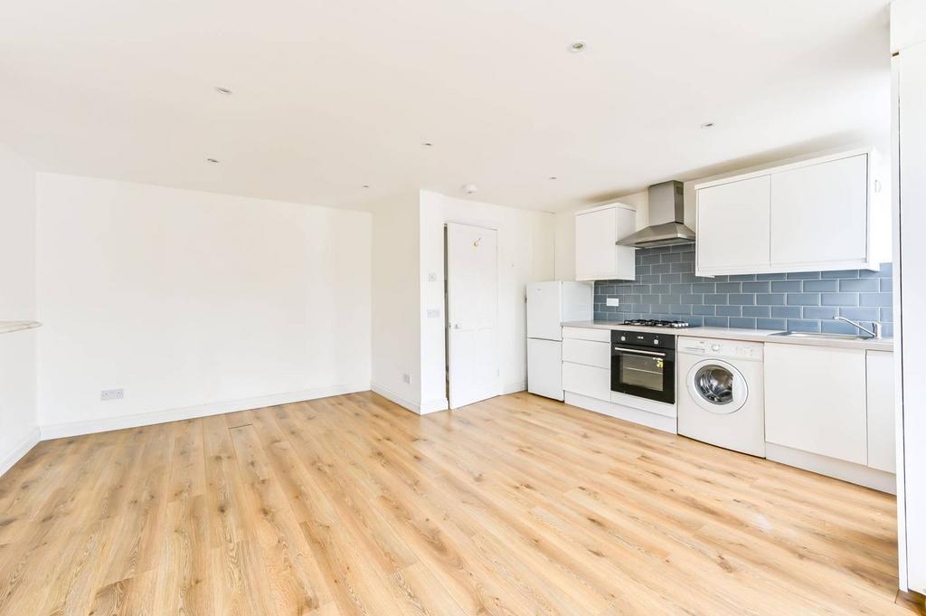 Stormont Road, Clapham Common North... 2 bed flat for sale - £725,000