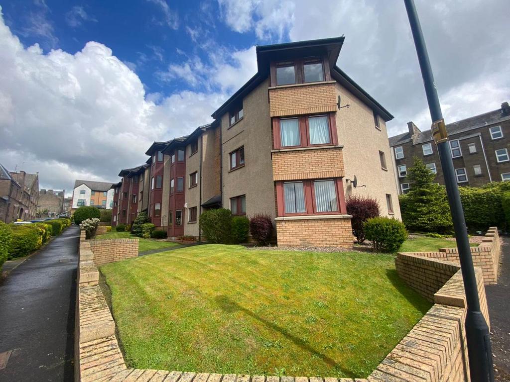 22F Taylors Lane, 2 bed flat - £1,050 pcm (£242 pw)