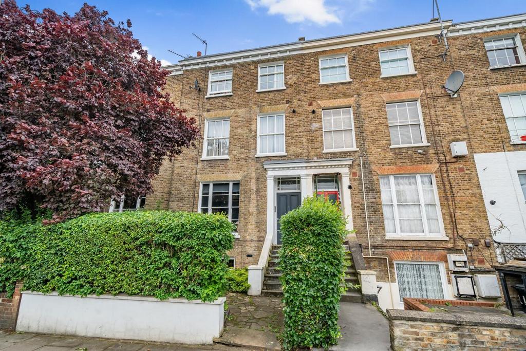 Merton Road, Southfields 2 bed flat for sale - £700,000
