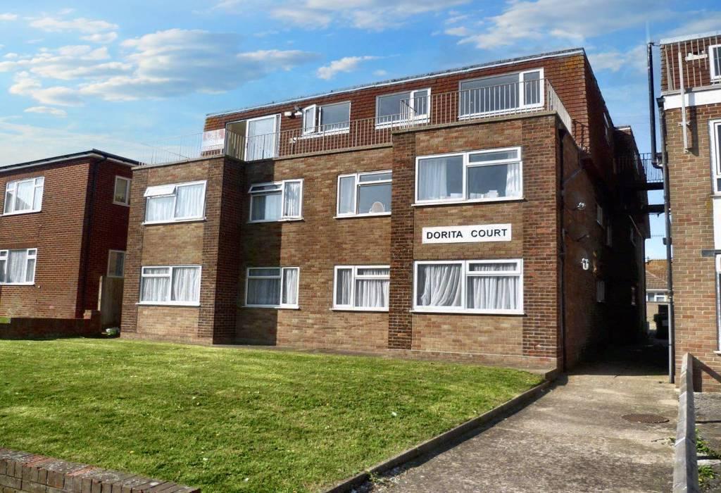 South Coast Road, Peacehaven, BN10 8JU 1 bed flat - £950 pcm (£219 pw)