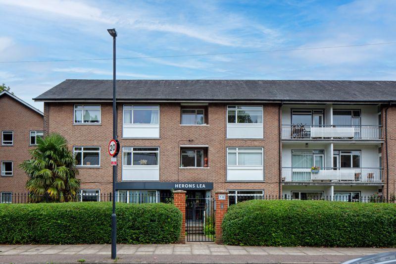Herons Lea, Sheldon Avenue, Highgate, N6 2 bed apartment - £750,000