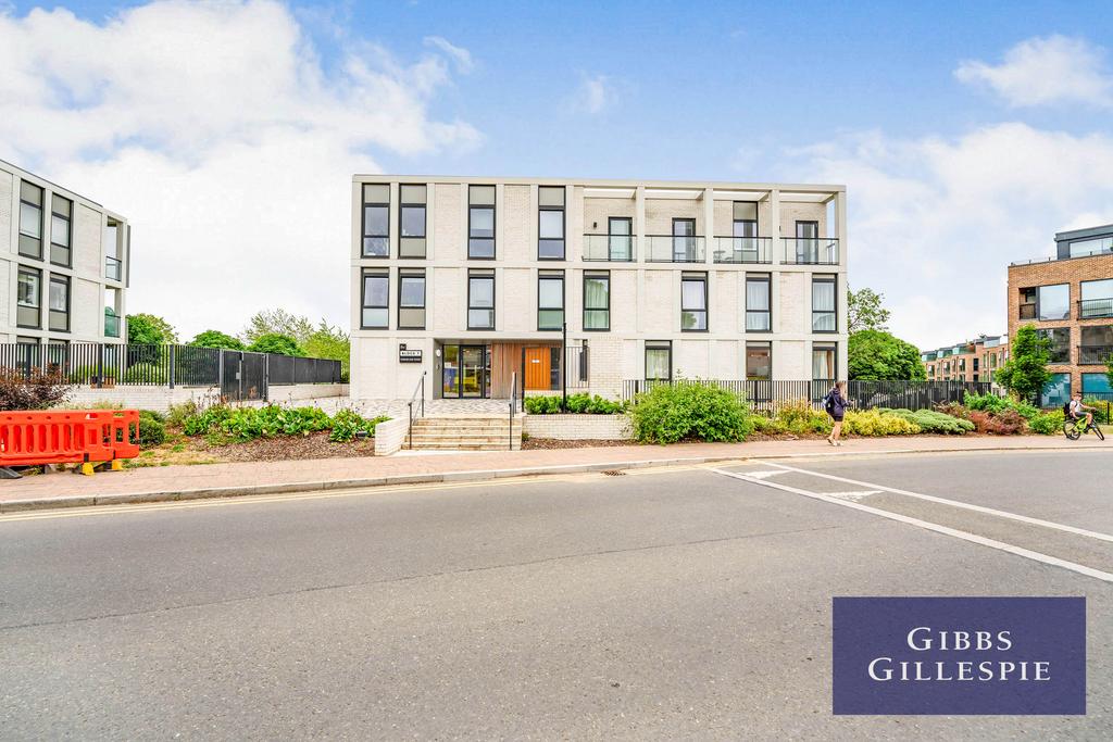 Sunderland House, Churchill Road... 2 bed apartment - £2,000 pcm (£462 pw)