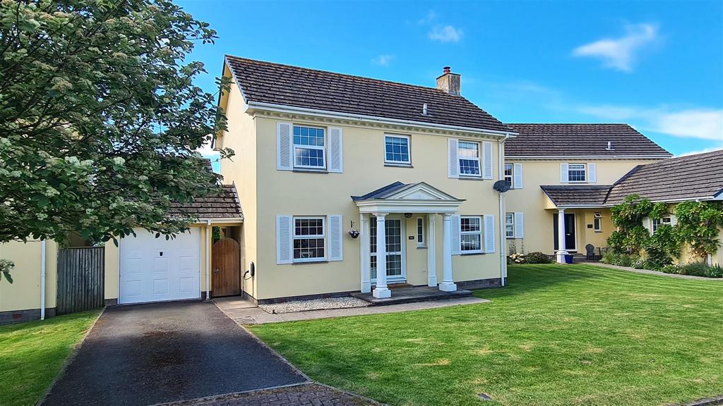 Lower Cross Road, Barnstaple EX31 4 bed detached house for sale - £455,000