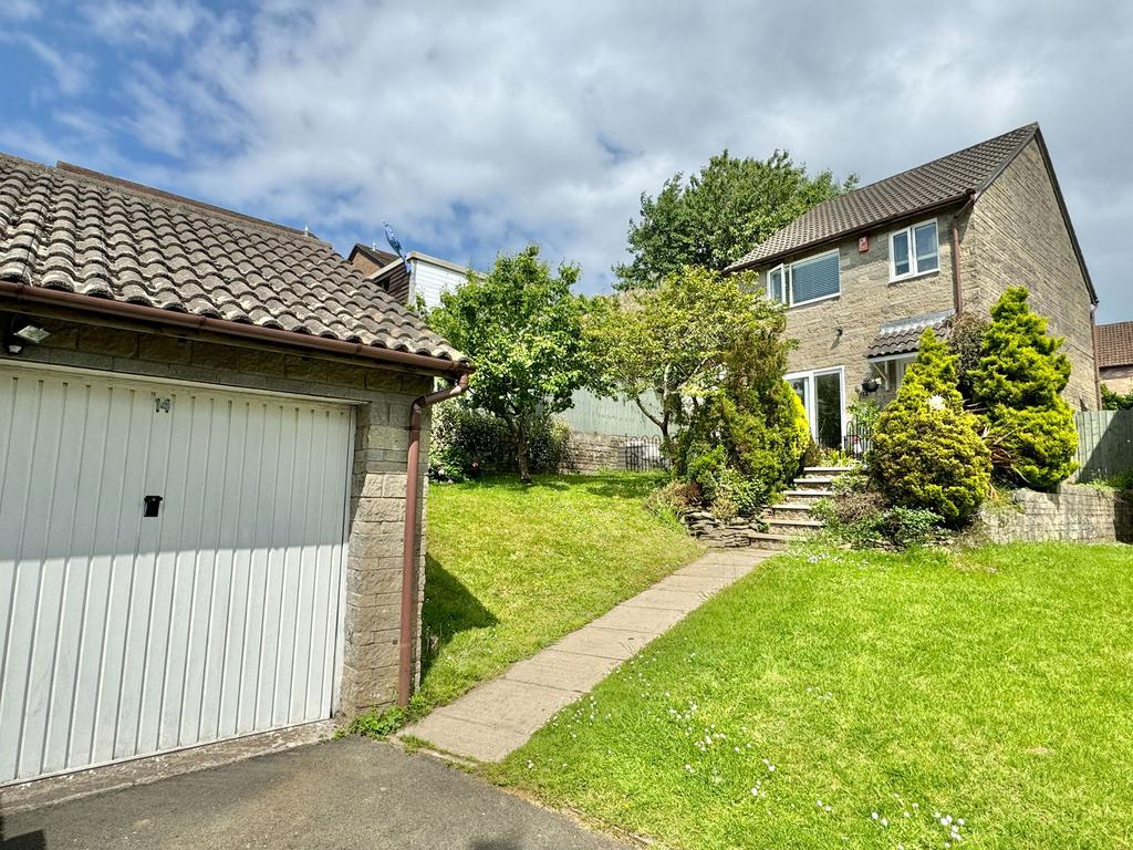 Maple Way, Plymouth PL6 3 bed detached house - £350,000