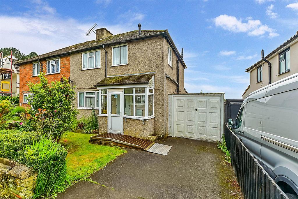 Buckland Road Lower Kingswood 3 Bed Semi Detached House For Sale