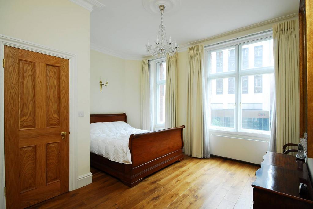Iverna Court, Kensington, London, W8 2 bed flat - £3,359 pcm (£775 pw)