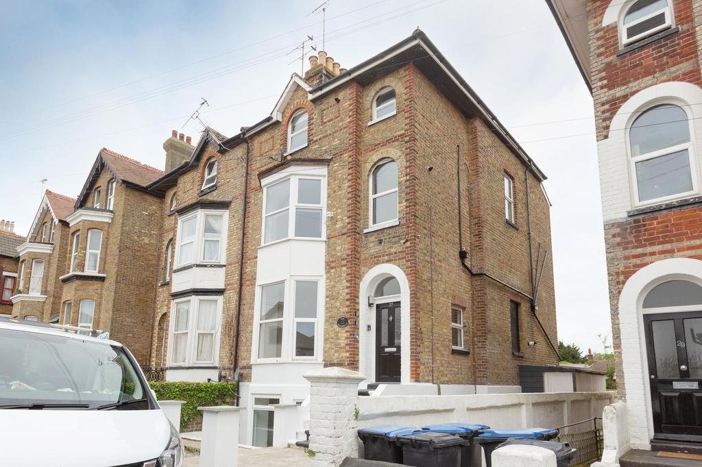 Belmont Road Broadstairs CT10 1 Bed Flat 225 000 belmont-road-broadstairs-ct10-1-bed-flat-225-000
