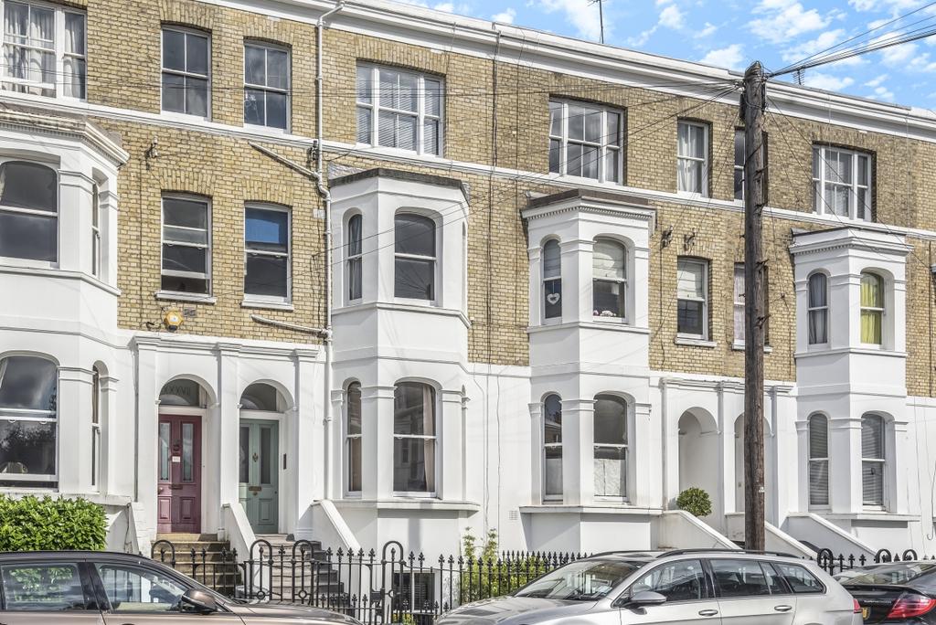 Westcroft Square Hammersmith W6 1 bed flat - £1,650 pcm (£381 pw)