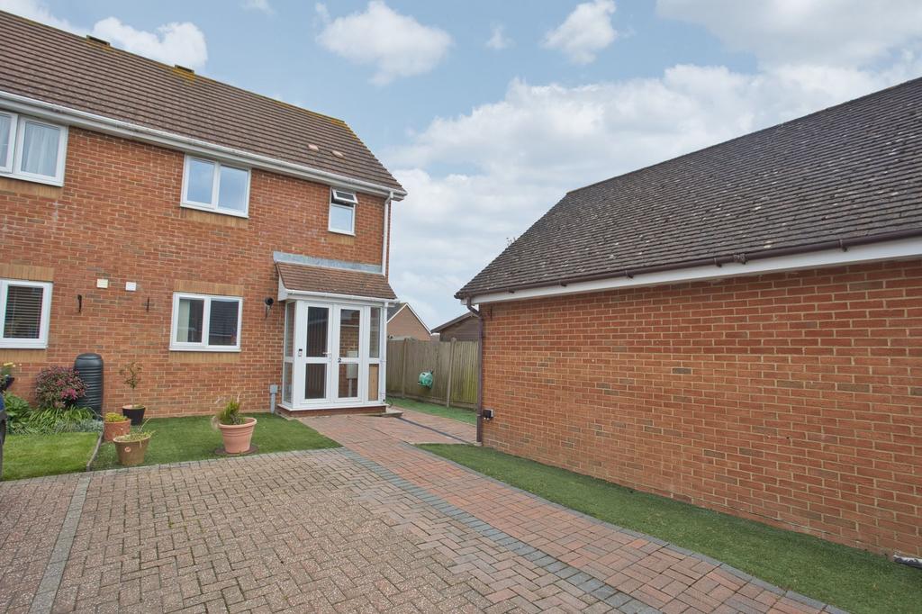 Hunters Walk, Sholden, CT14 3 bed semi-detached house for sale - £280,000
