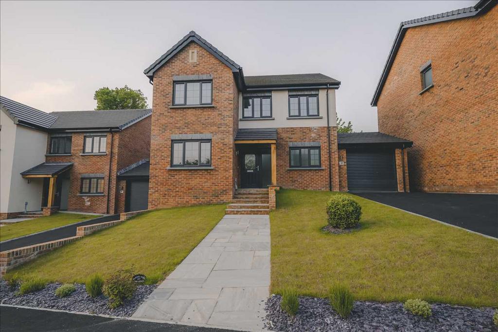 Lon Ty Cwm, Johnstown, CARMARTHEN 4 bed detached house - £425,000