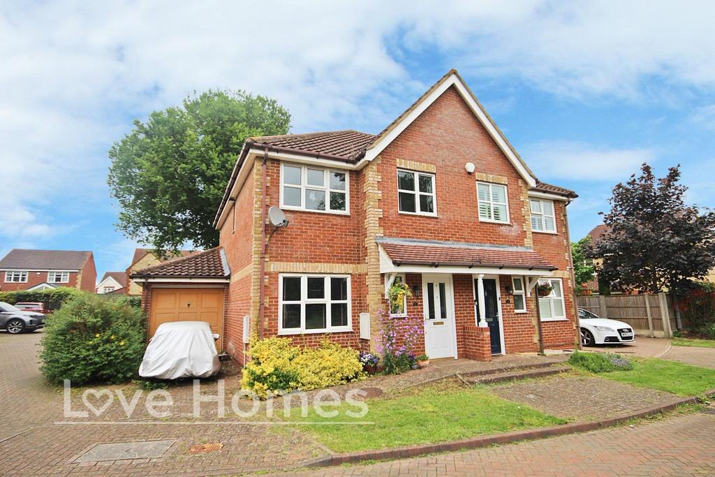Jutland Court, Flitwick 3 bed semi-detached house - £369,995