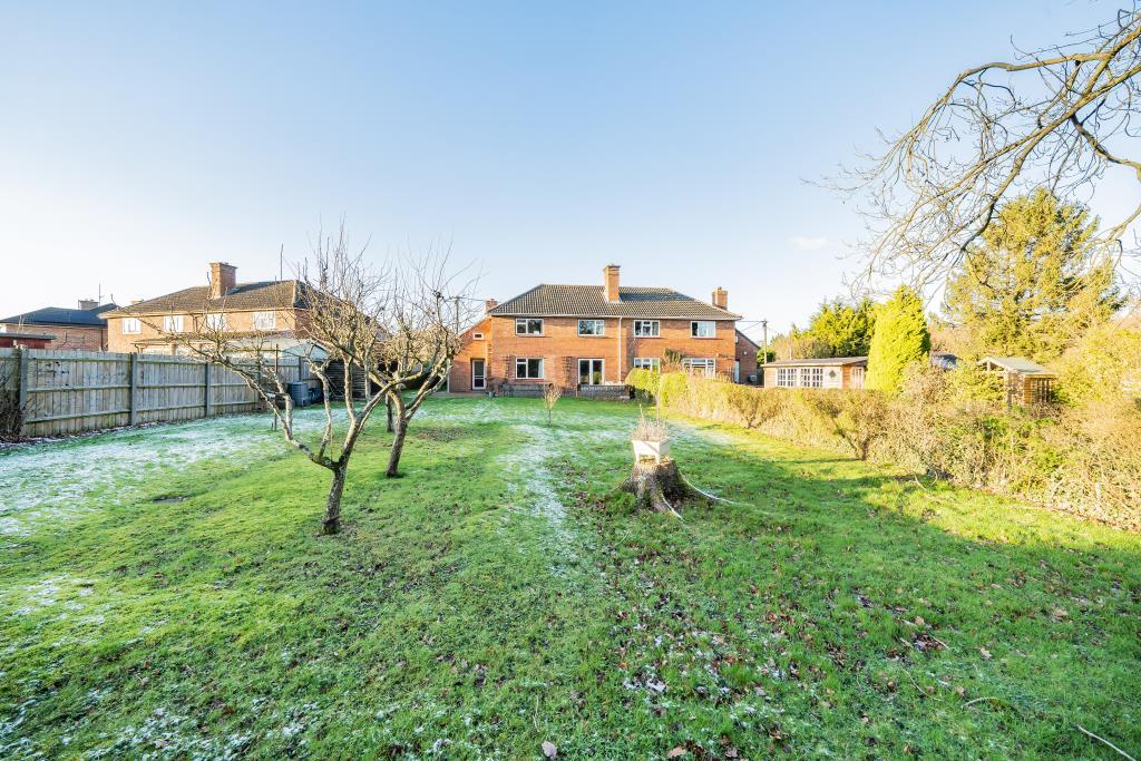 Kingsclere, Hampshire, RG20 3 bed semi-detached house - £400,000