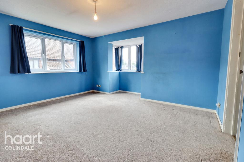 Falcon Way, NW9 2 bed flat - £325,000