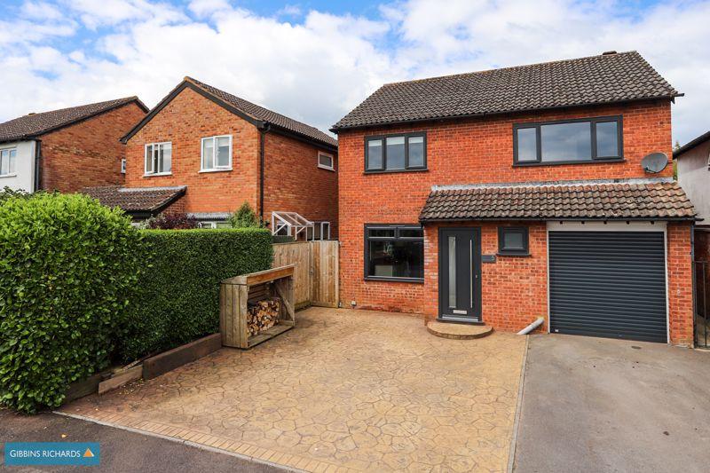 Fox Way, Nether Stowey, Nr. Bridgwater 4 bed detached house - £345,000