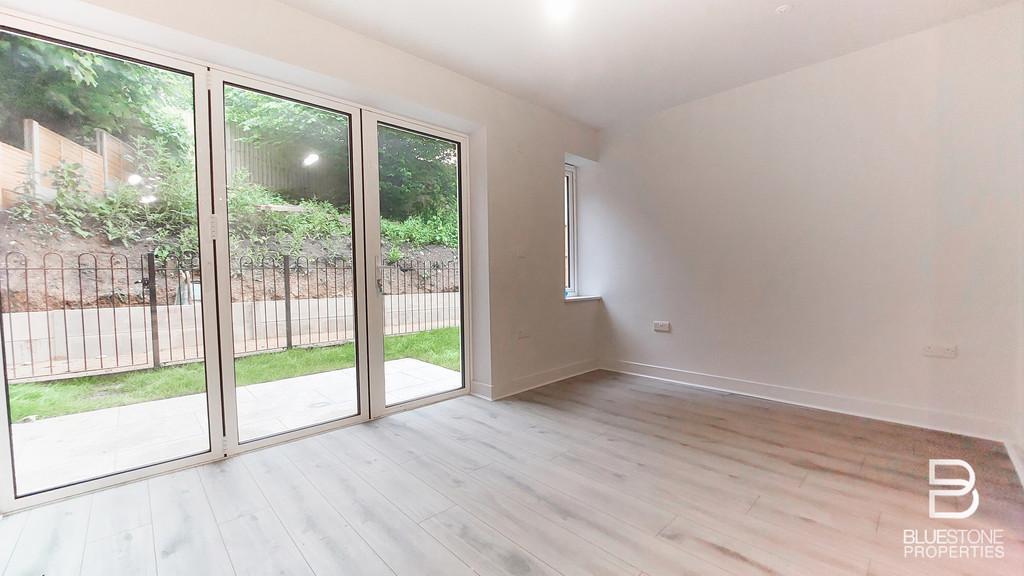 Temple Road, Croydon 2 bed ground floor flat - £1,795 pcm (£414 pw)