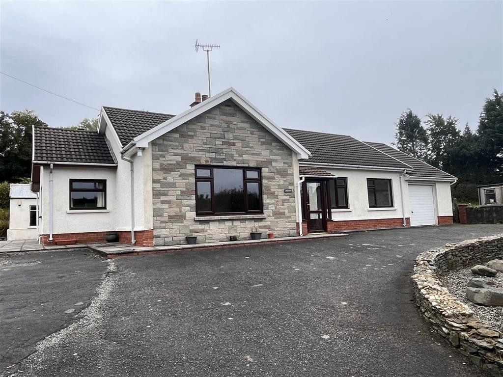 Cribyn, Lampeter 3 bed detached bungalow - £269,000