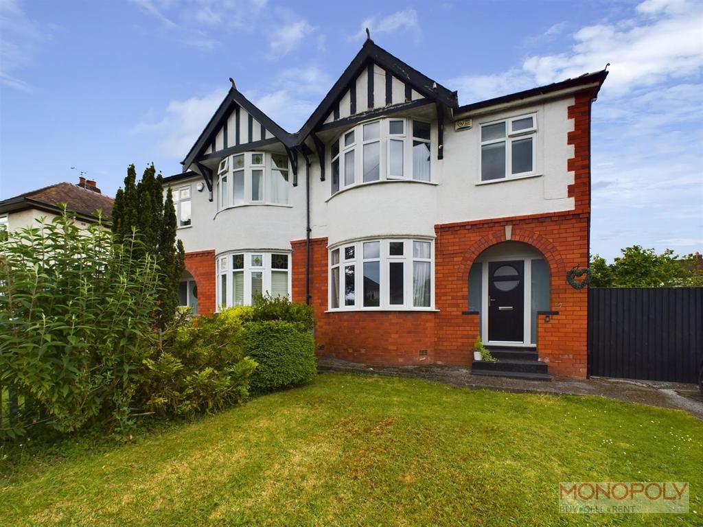 Penymaes Avenue, Wrexham 3 bed semi-detached house - £295,000