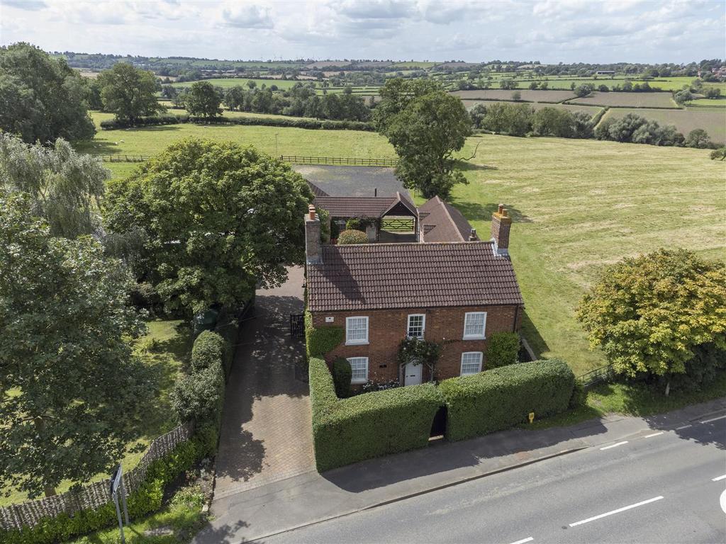 MAIN ROAD, NETHER BROUGHTON 4 bed equestrian property for sale - £750,000