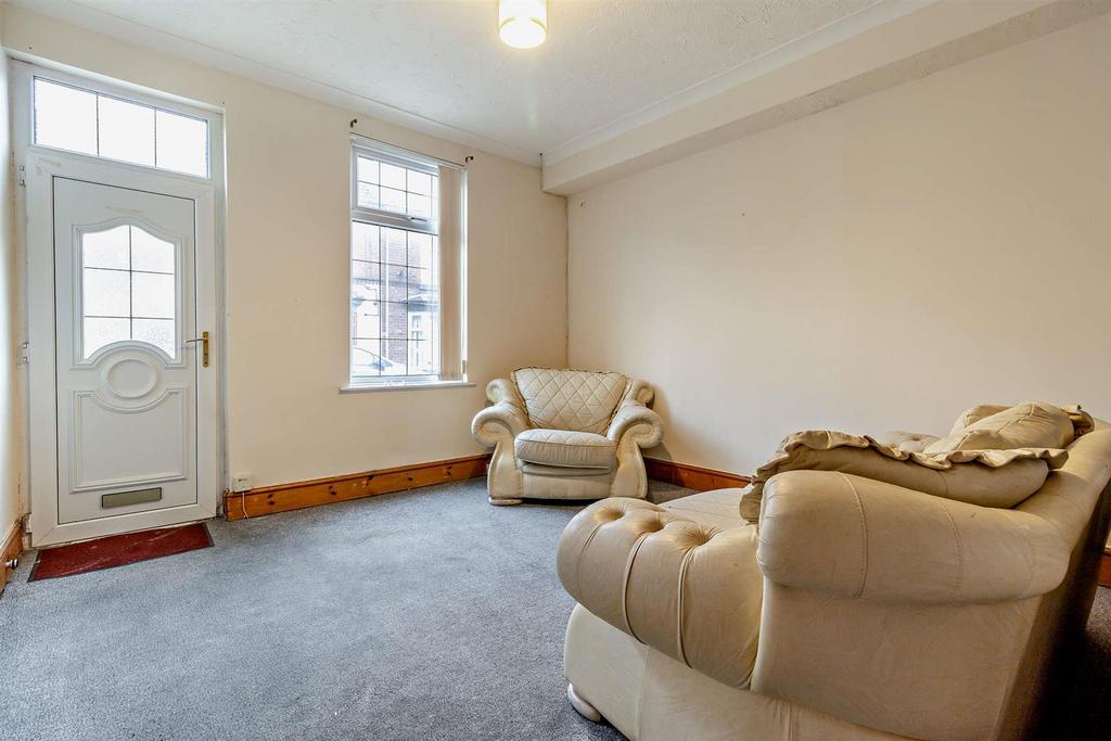 Furnival Road, Balby DN4 2 bed terraced house - £650 pcm (£150 pw)