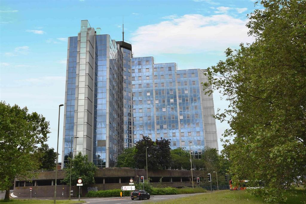 Churchill Way, Basingstoke RG21 1 bed apartment - £165,000